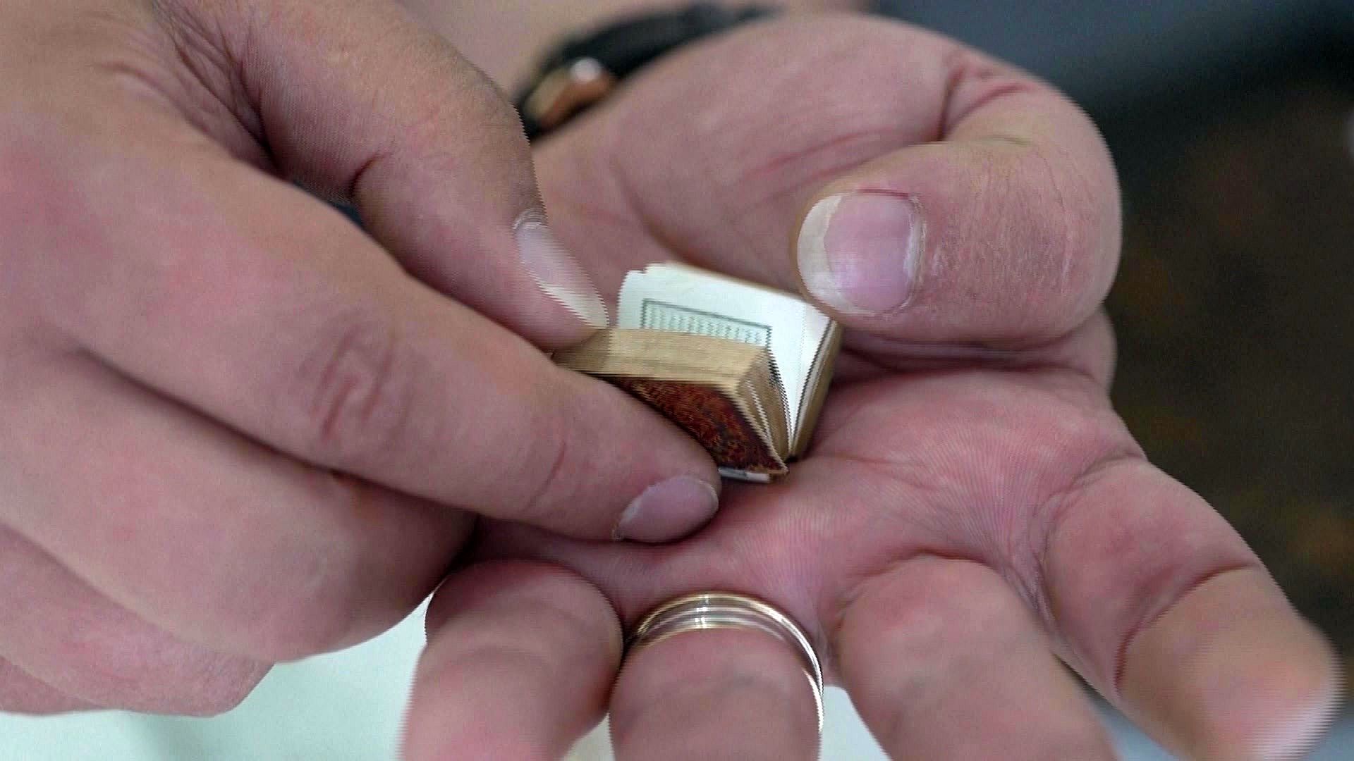 Kleinster Koran der Welt - DOMRADIO.DE