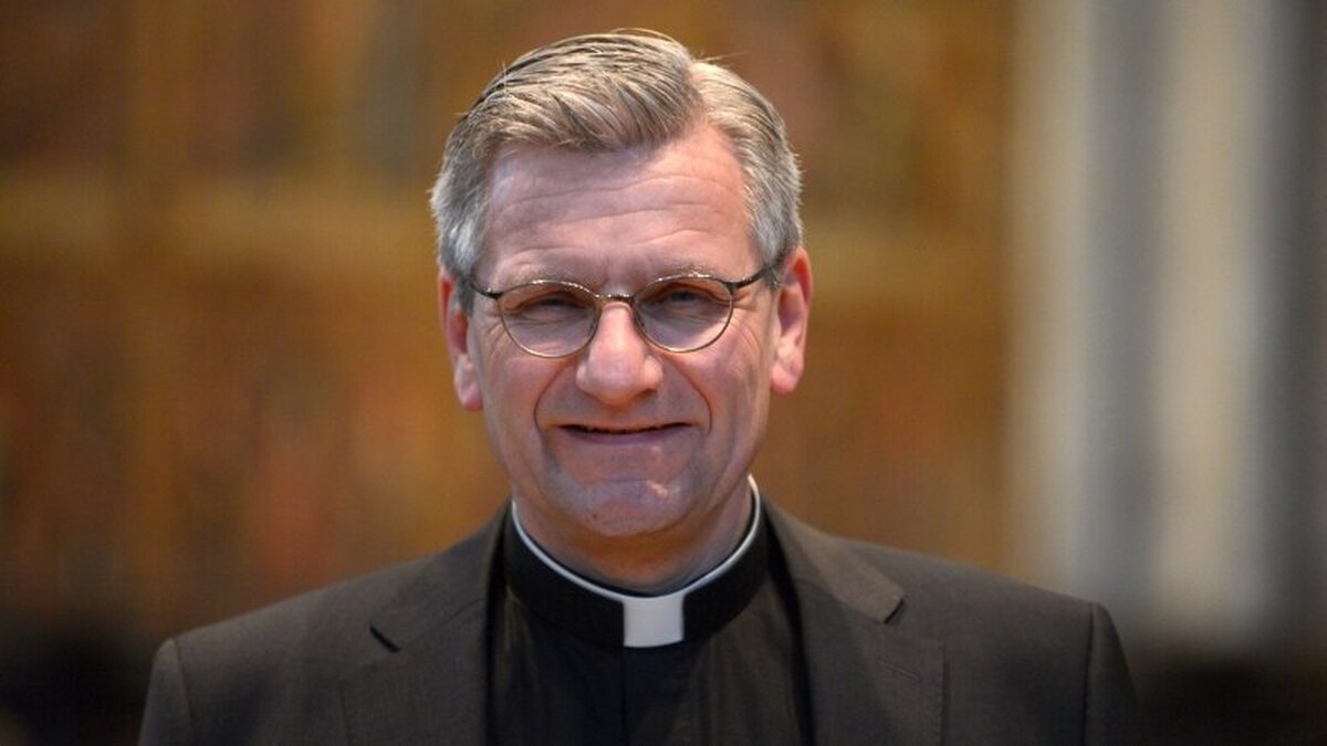 Weihbischof Dominikus Schwaderlapp am Fest der Heiligen Katharina von ...