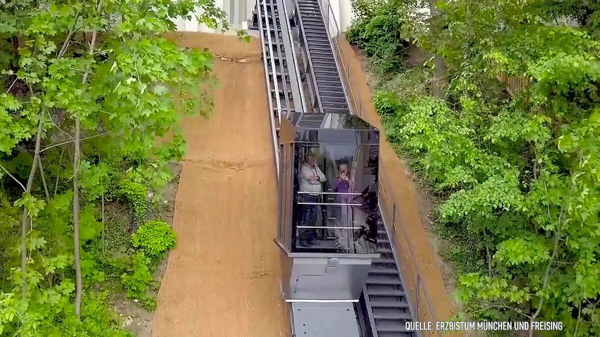 Freisinger Dombergbahn in Betrieb - DOMRADIO.DE