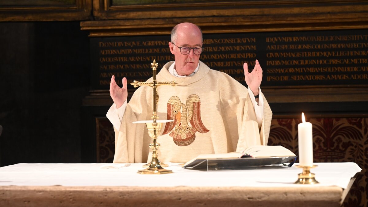 Dompropst Guido Assmann in der Kapitelsmesse am Gedenktag des Heiligen ...
