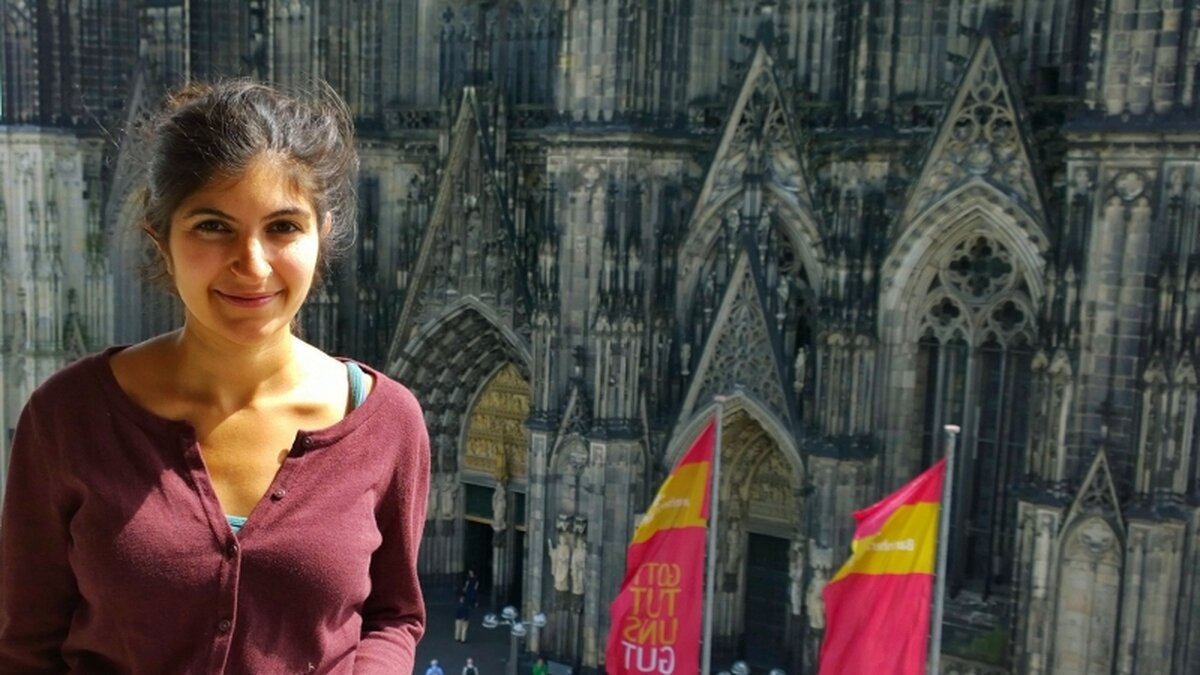 Shida Bazyar erzählt die Geschichte einer Flüchtlingsfamilie - DOMRADIO.DE