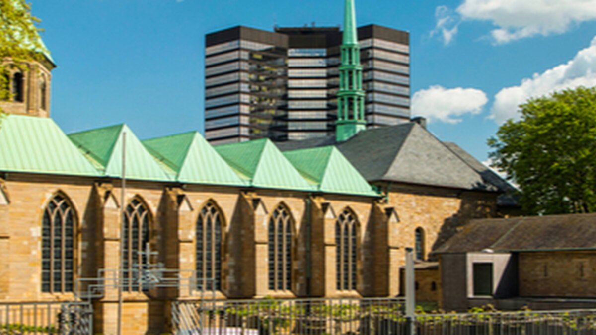 Ein Interview mit Andrea Wegener (Leiterin der Essener Domschatzkammer ...