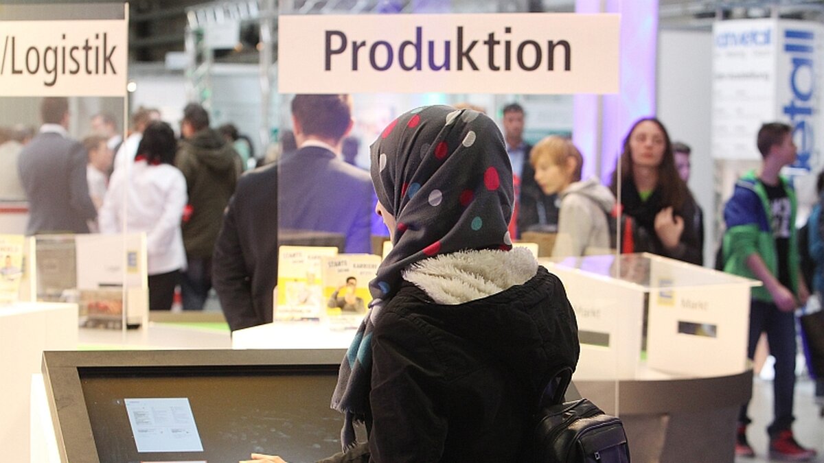 Europäischer Gerichtshof erlaubt Kopftuch-Verbot im Job - DOMRADIO.DE