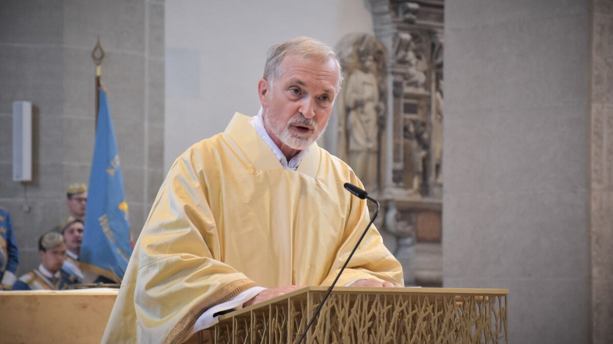 Bischof Gregor Maria Hanke verabschiedet sich emotional aus Eichstätt ...