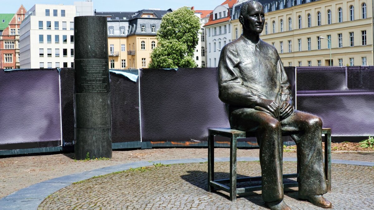 Bertolt Brecht - 125 Jahre alt und noch immer aktuell | DOMRADIO.DE