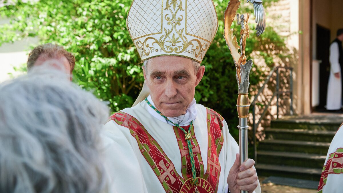 Erzbischöfe Gänswein und Burger treffen sich zur Besprechung - DOMRADIO.DE