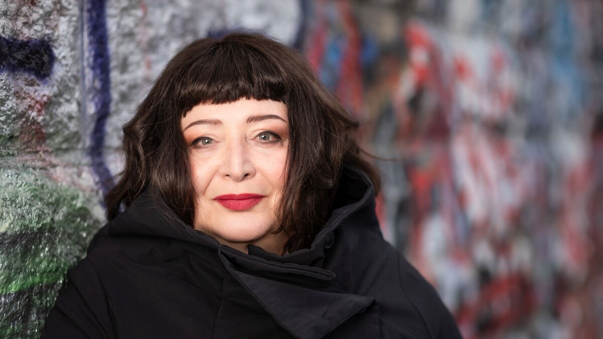 Julya Rabinowich ueber 'Der Geruch von Ruß und Rosen' | DOMRADIO.DE