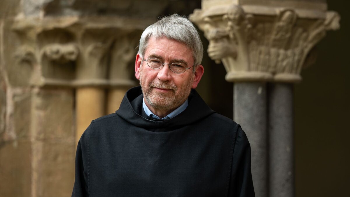 Richter und Mönch Eucharius macht einen besonderen Spagat - DOMRADIO.DE