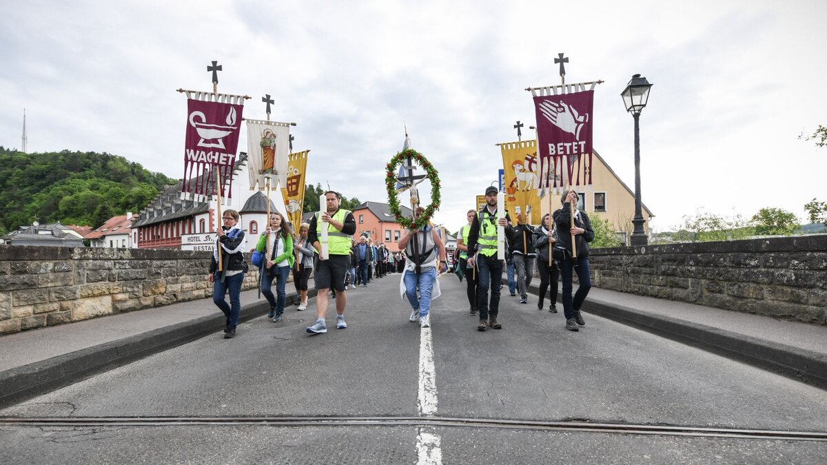 Echternacher Springprozession verlangt minutiöse Planung | DOMRADIO.DE