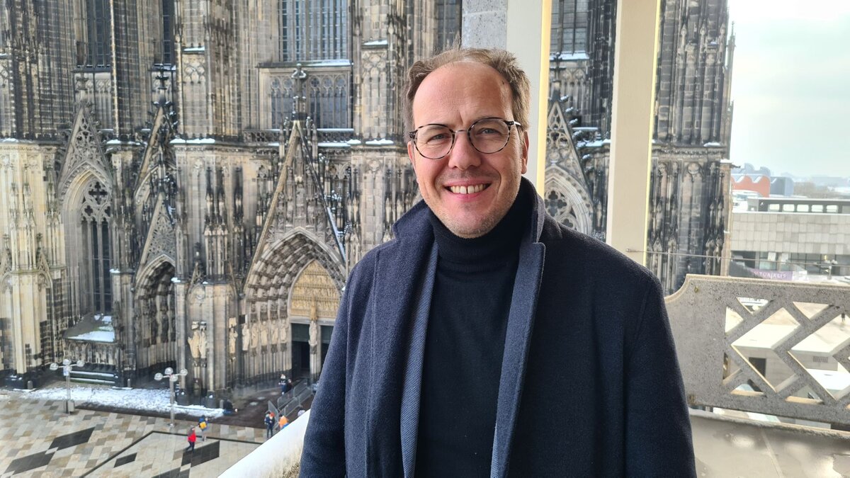 Abteikantor Michael Utz stellt das Programm zu 1000 Jahre Abtei ...