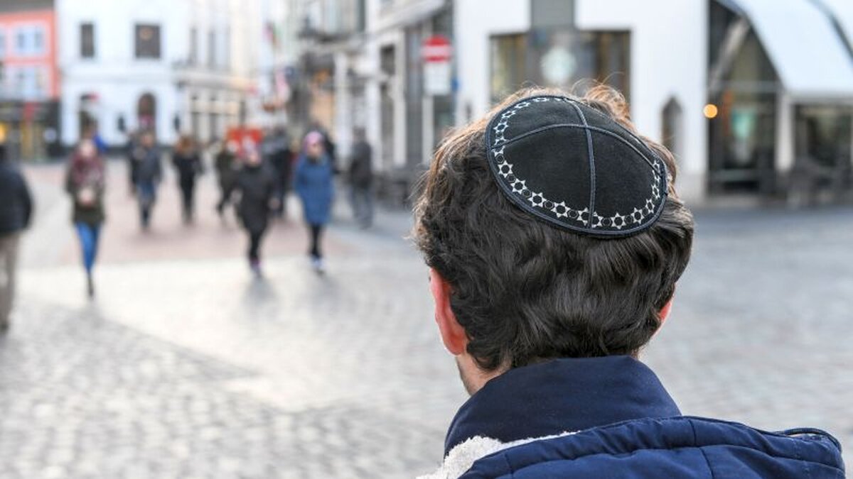 Mann mit jüdischer Kippa bei Angriff schwer verletzt | DOMRADIO.DE