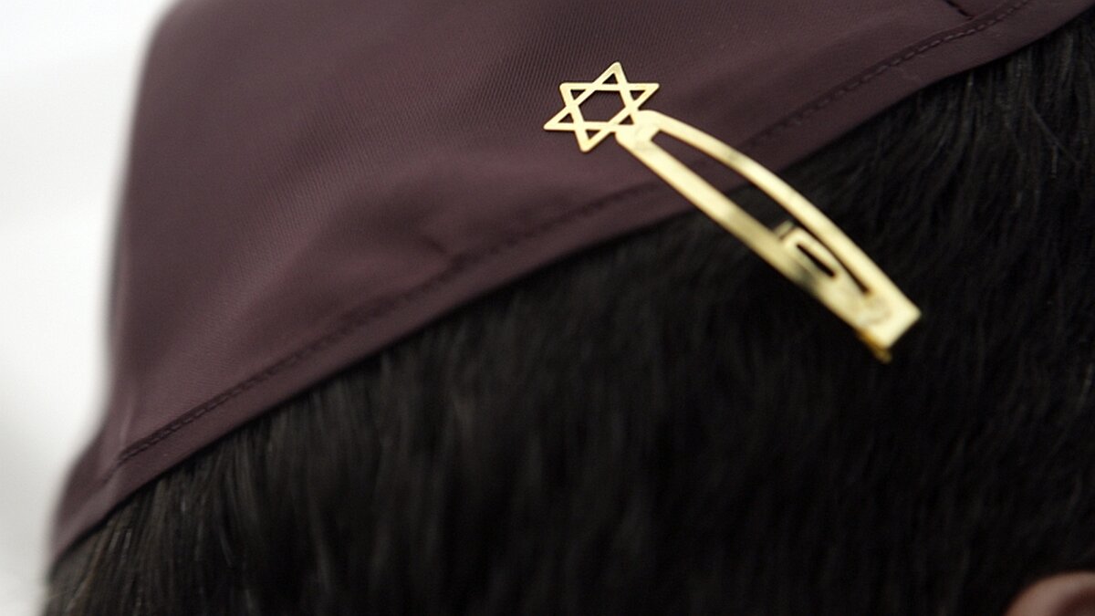 Frankreich diskutiert über Kippa-Verzicht - DOMRADIO.DE