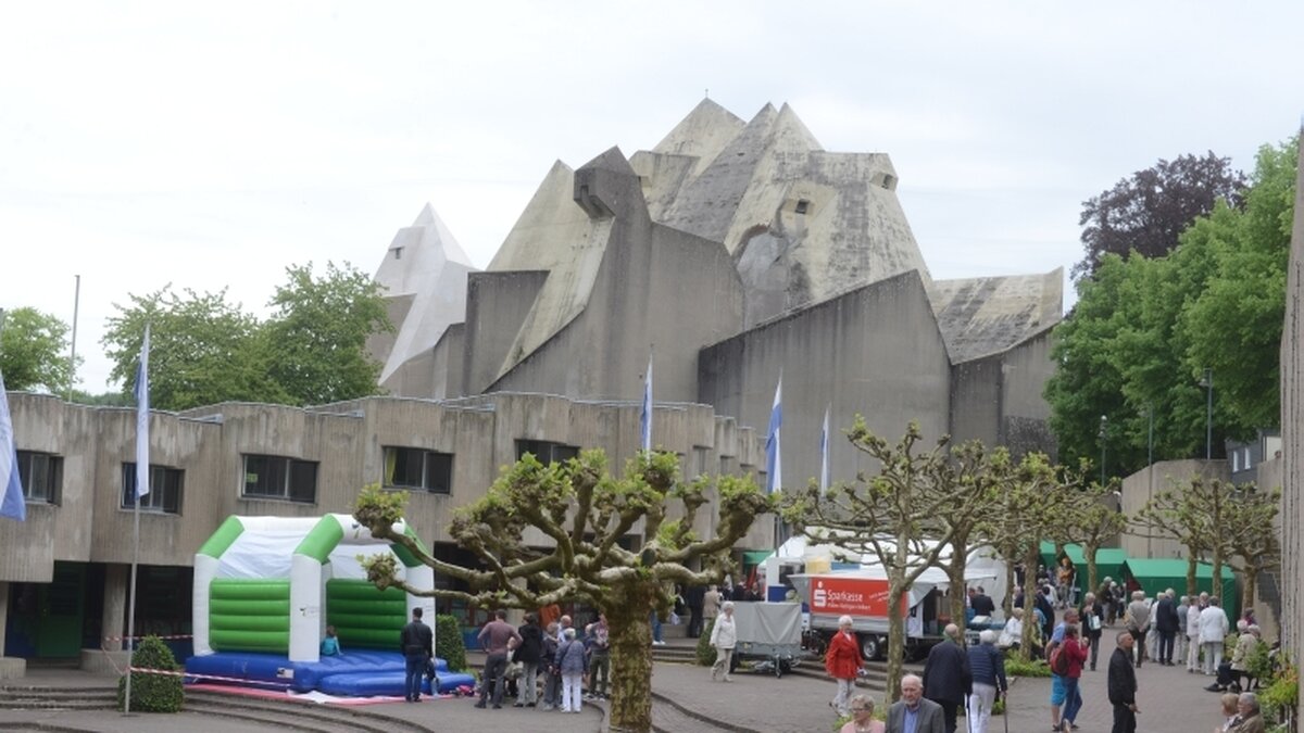 Tanz-Inszenierung im Wallfahrtsdom Neviges | DOMRADIO.DE