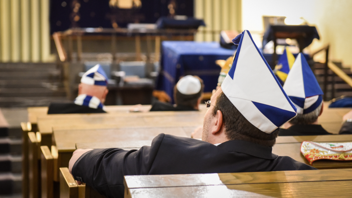 Karnevalistischer Frühschoppen in der Kölner Synagoge | DOMRADIO.DE