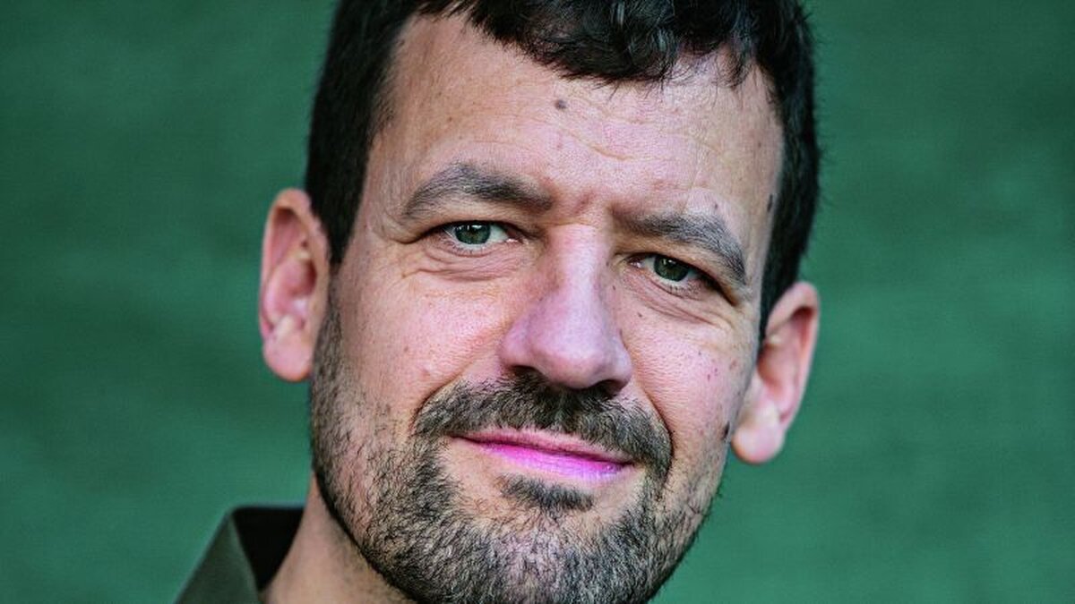 Moritz Heger über seinen Roman 'Aus der Mitte des Sees' - DOMRADIO.DE