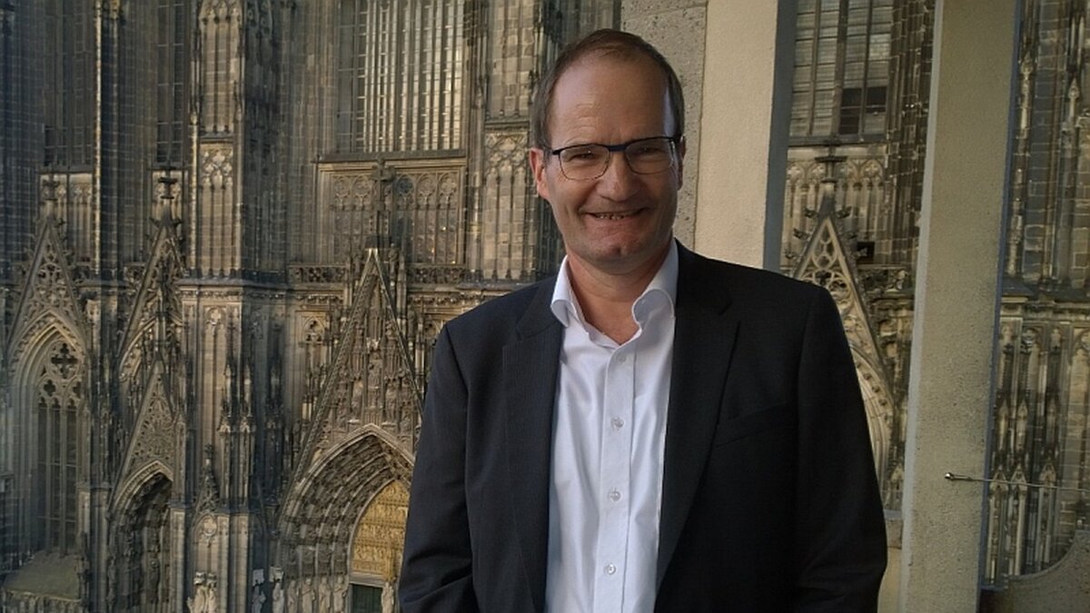 Klaus Pfeffer über Dietrich Bonhoeffer auf dem Weg zu einer erneuerten ...