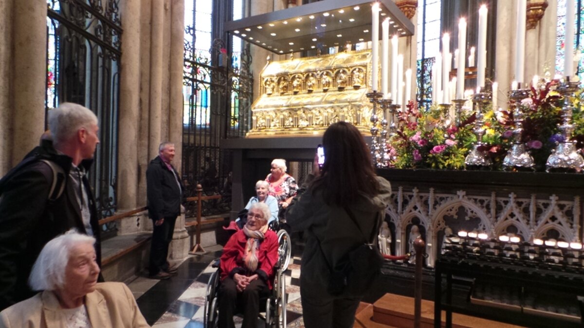 Pilgerweg für Menschen mit und ohne Demenz im Rahmen der Kölner ...