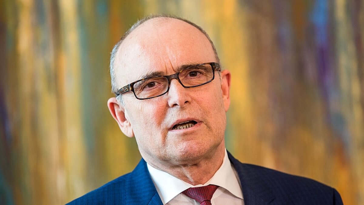 Mecklenburg-Vorpommerns Ministerpräsident Sellering tritt zurück ...