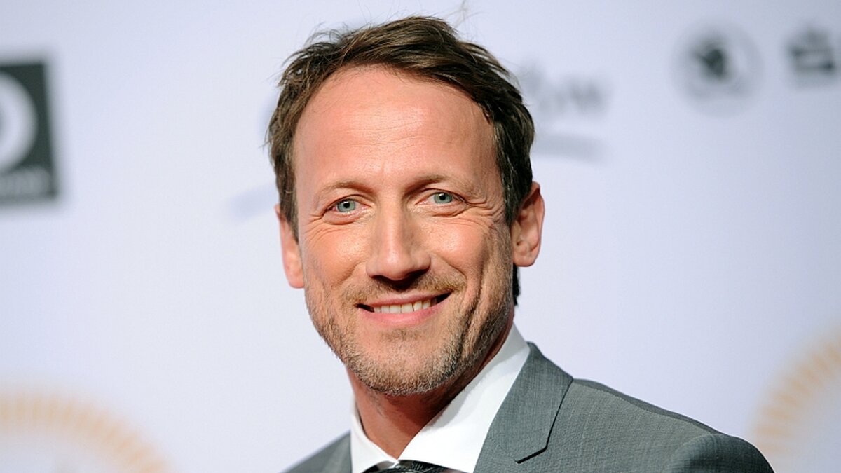 Wotan Wilke Möhring feiert Weihnachten im Wald - DOMRADIO.DE